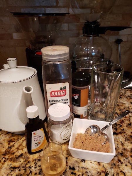 Iced snickerdoodle latte – Coffee with the Queen