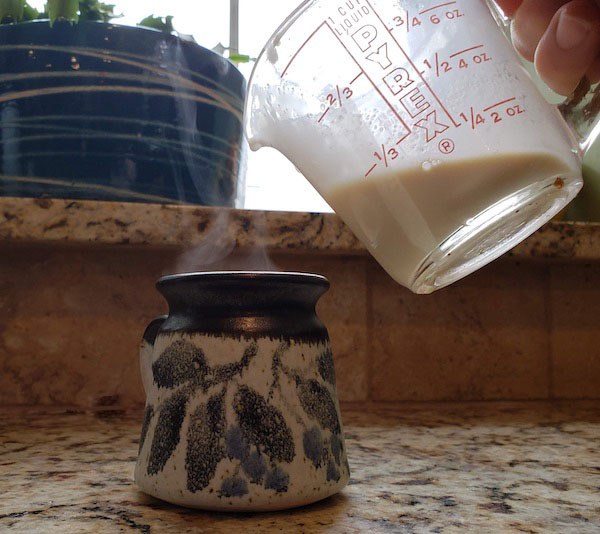 Caramel cream Americano – Coffee with the Queen