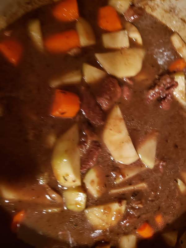 Beef stew in a coffee-red wine sauce – Coffee with the Queen