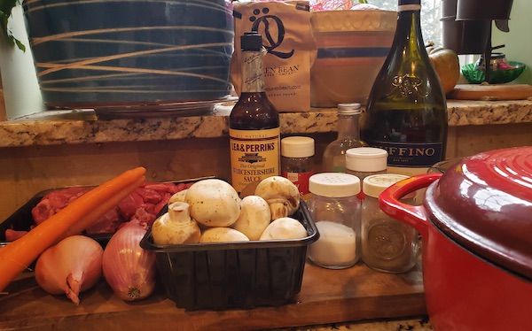 Beef stew in a coffee-red wine sauce – Coffee with the Queen
